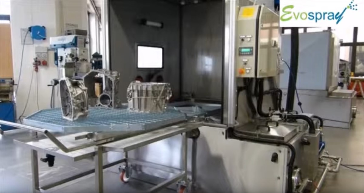 Evospray - Nettoyage par aspersion pièce mécanique et pistolet peinture
